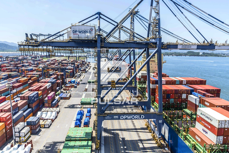 Vista de cima do terminal de contêineres do Porto de Santos | Pulsar ...