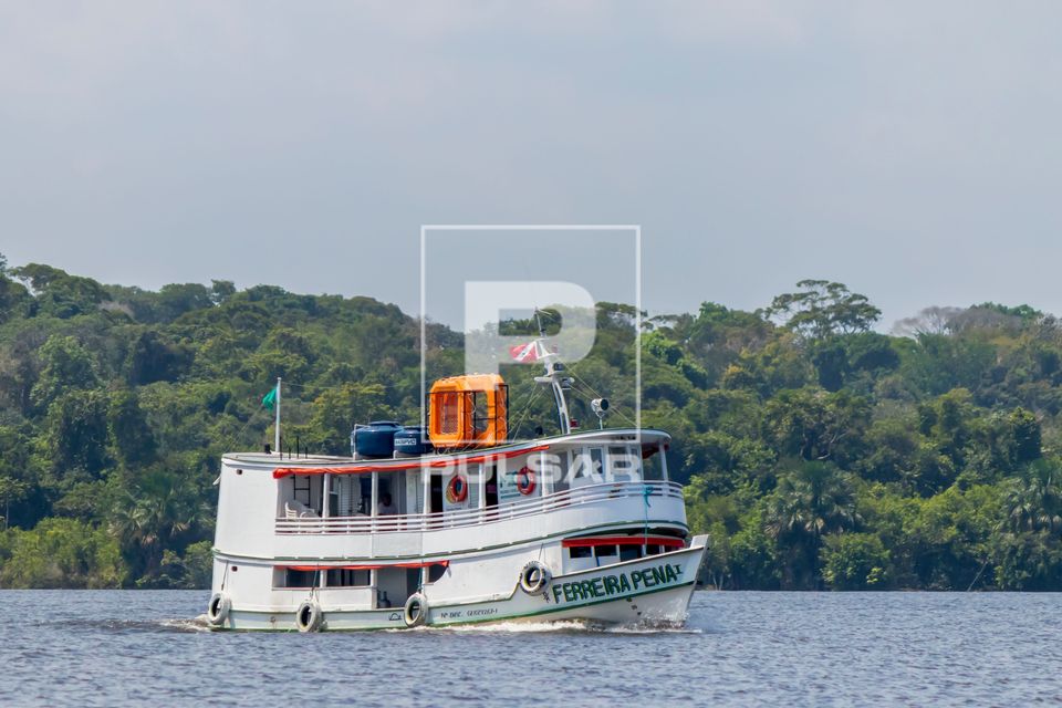 Barco do Museu Paraense Emílio Goeldi - transporta estudantes e ...