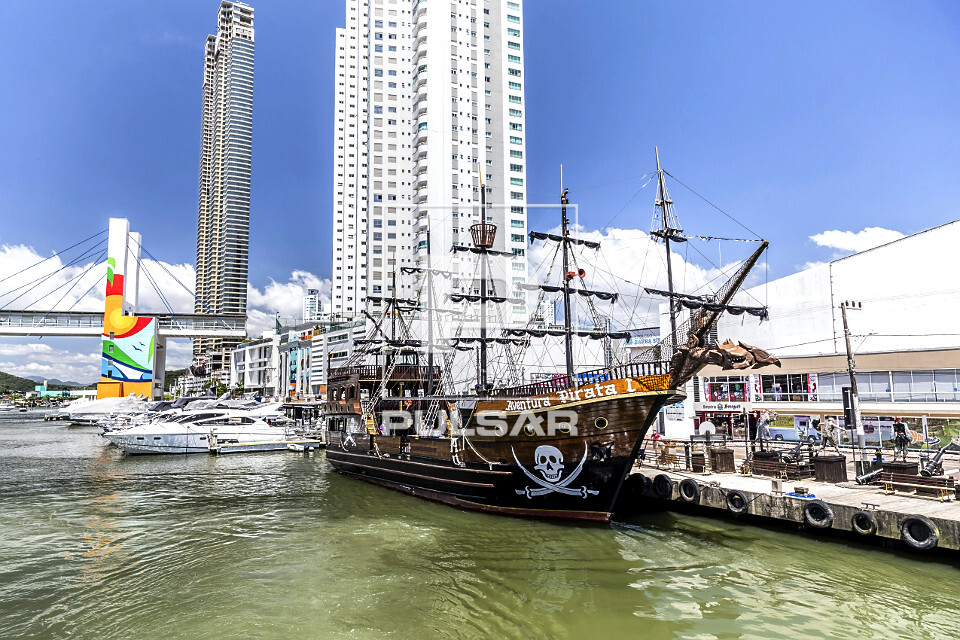 Barra De Barco Pirata