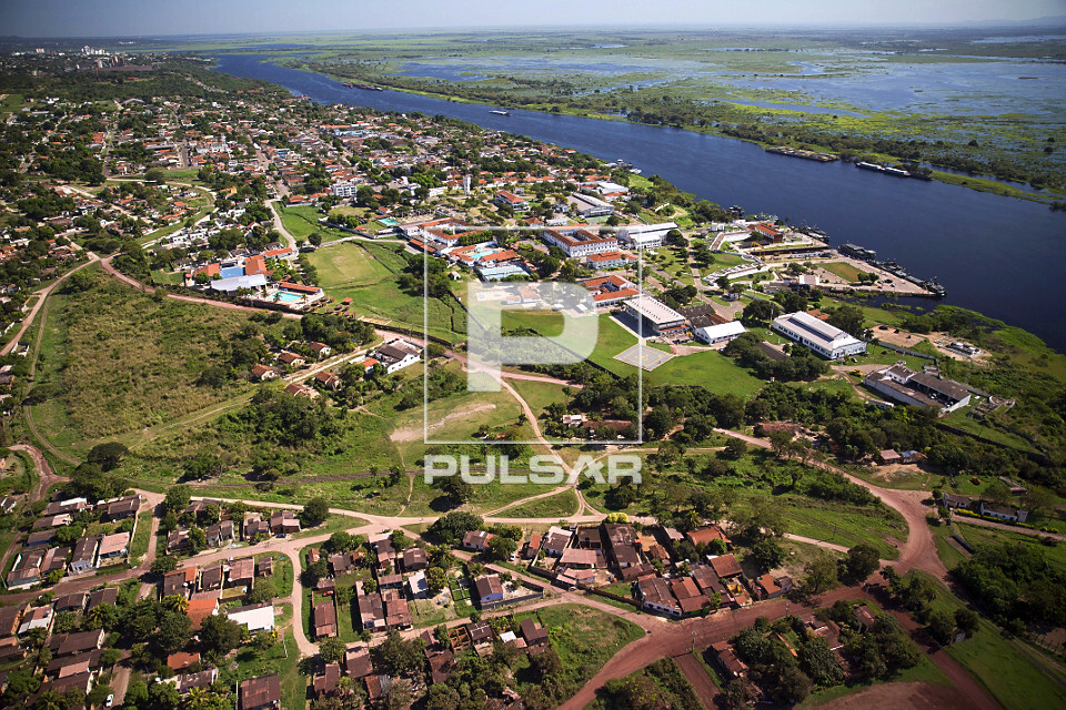 Vista aérea da Base Fluvial do 6º Distrito Naval da Marinha do Brasil ...