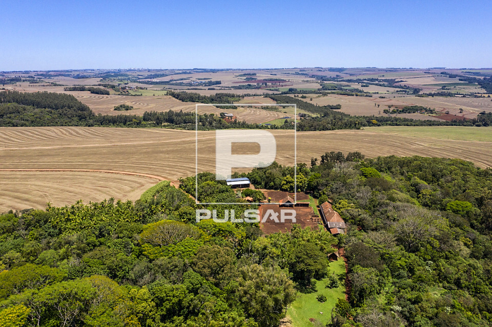 Vista de drone de propriedade rural com área de reserva legal | Pulsar ...