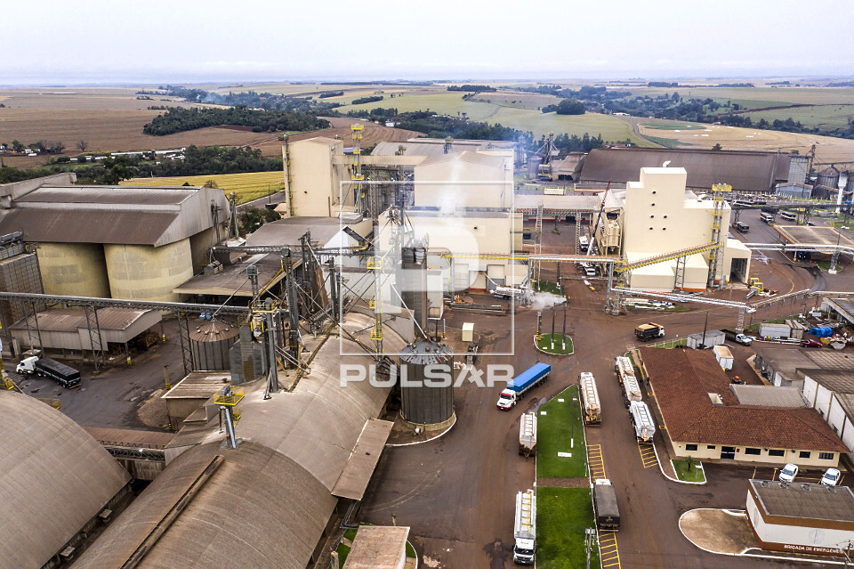 Vista de drone de parque industrial de cooperativa | Pulsar Imagens ...