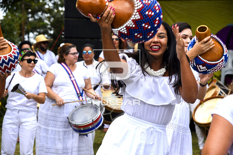 Apresentação do Grupo Maracatú Baque Alagoano na semana da consciência ...
