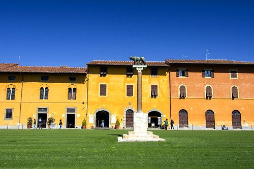 Batistério , Duomo di Santa Maria Assunta ou Catedral de Pisa e ao ...